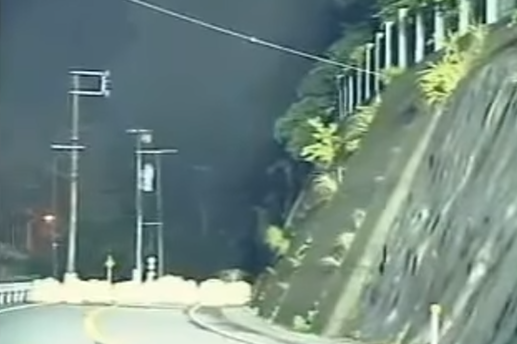 Extreme Landslide Caught on Video - Retaining Wall News